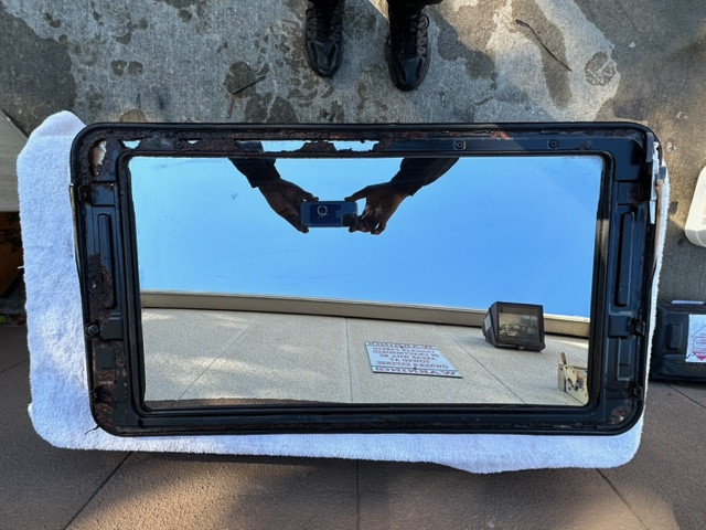 BMW E28 0EM MOON ROOF AND SAAB MOON ROOF - MyE28.com