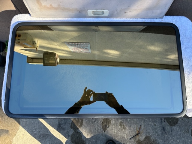 BMW E28 0EM MOON ROOF AND SAAB MOON ROOF - MyE28.com